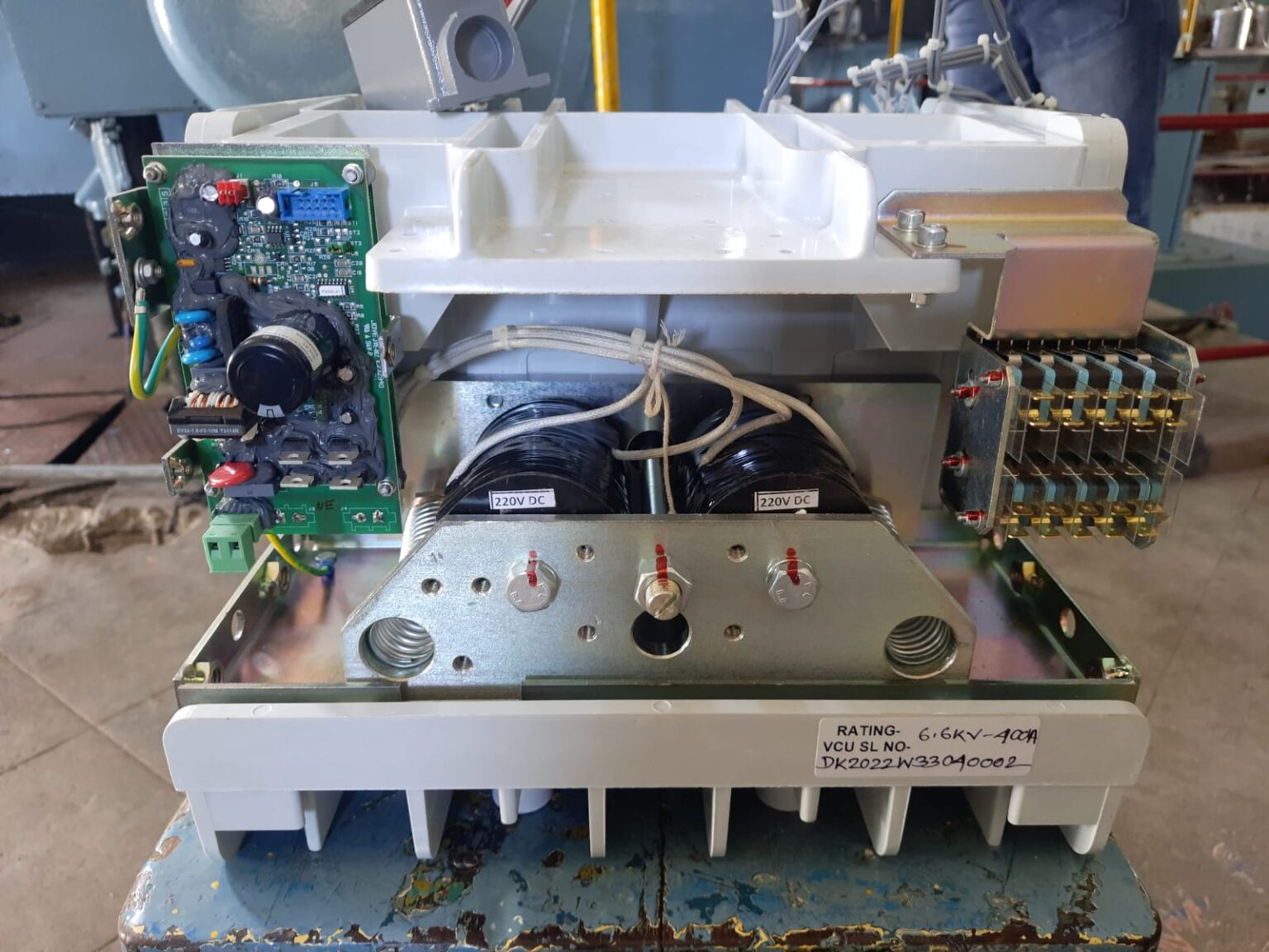 What is Vacuum Contactor Unit? and Where it is mostly used ...