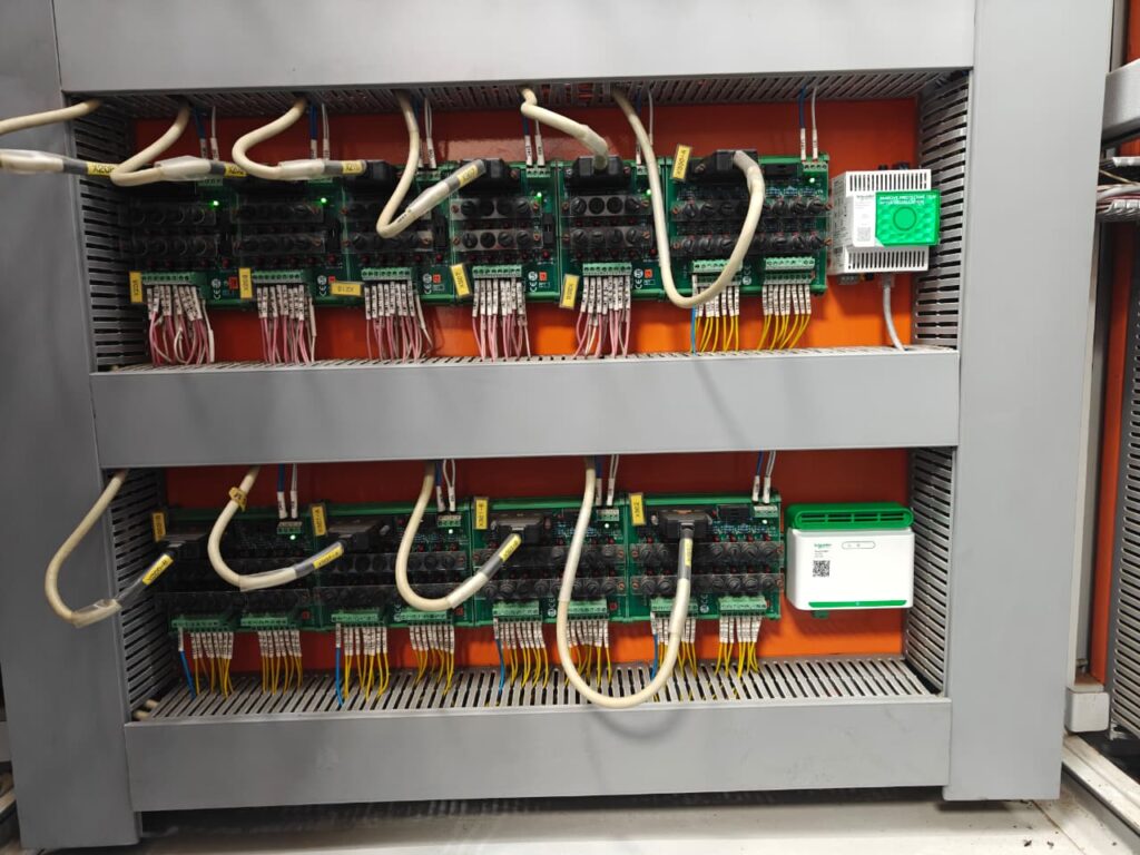 Schneider Heat Tag: Smart Fire Prevention Technology for Electrical ...